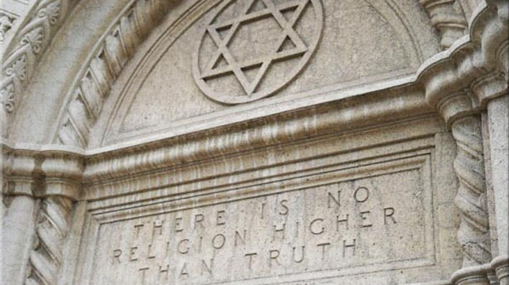 Ateismo irrazionale | UCCR